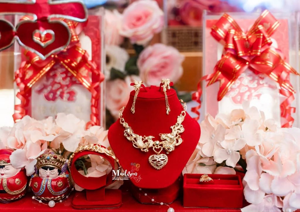 Apa Saja Isi dan Makna dari Seserahan Sangjit? - IdeWedding